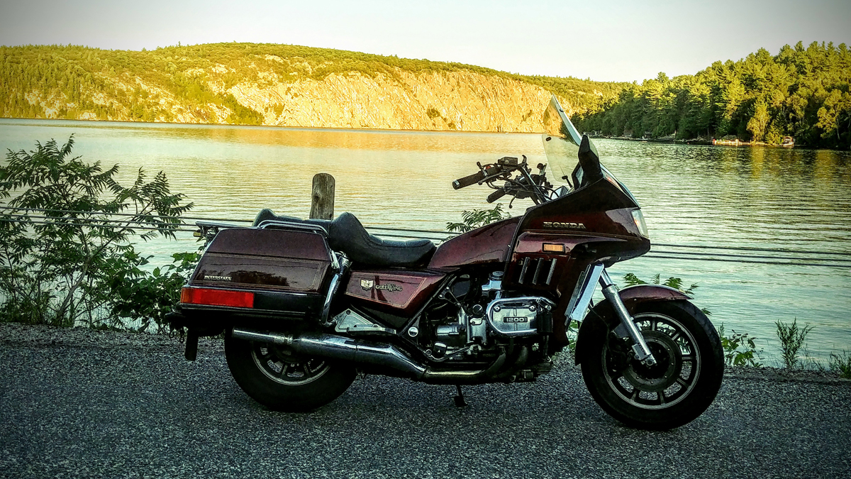 Superfans des Hautes-terres en moto – Jason et Amy Lemke – The Road Cut